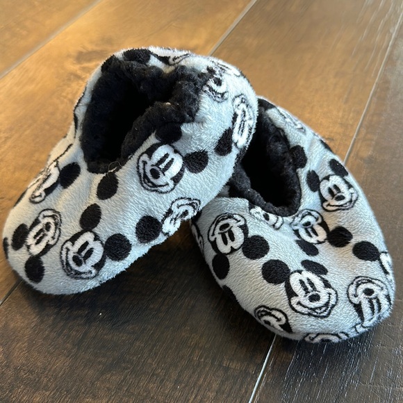 Disney | Shoes | Disney Slippers With Mickey Mouse | Poshmark